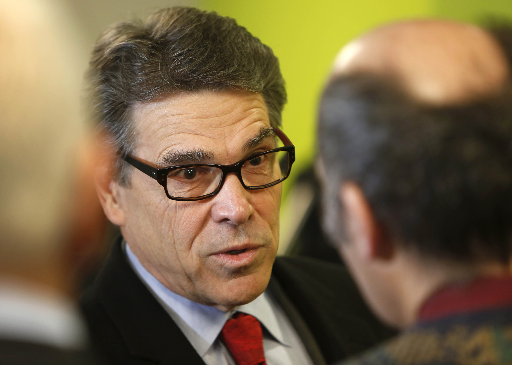 Perry: US wants more than ‘young, attractive’ orator Obama - WTOP News