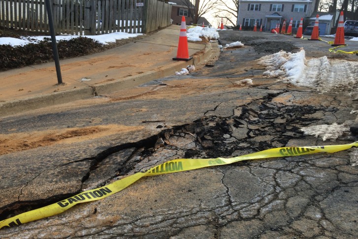 Hundreds of water mains break across D.C. region | WTOP