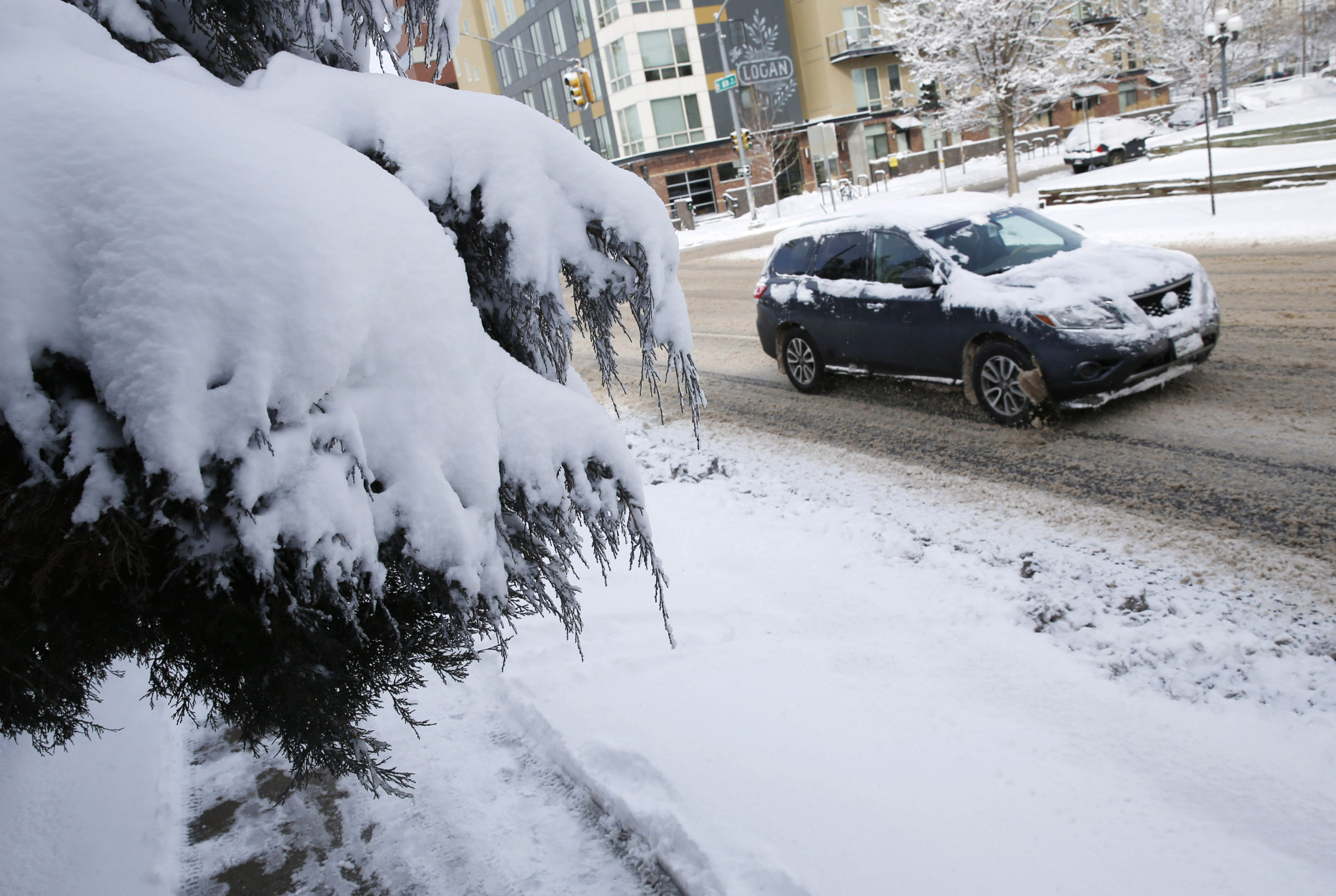 4-wheel drive is not foolproof in snow - WTOP News