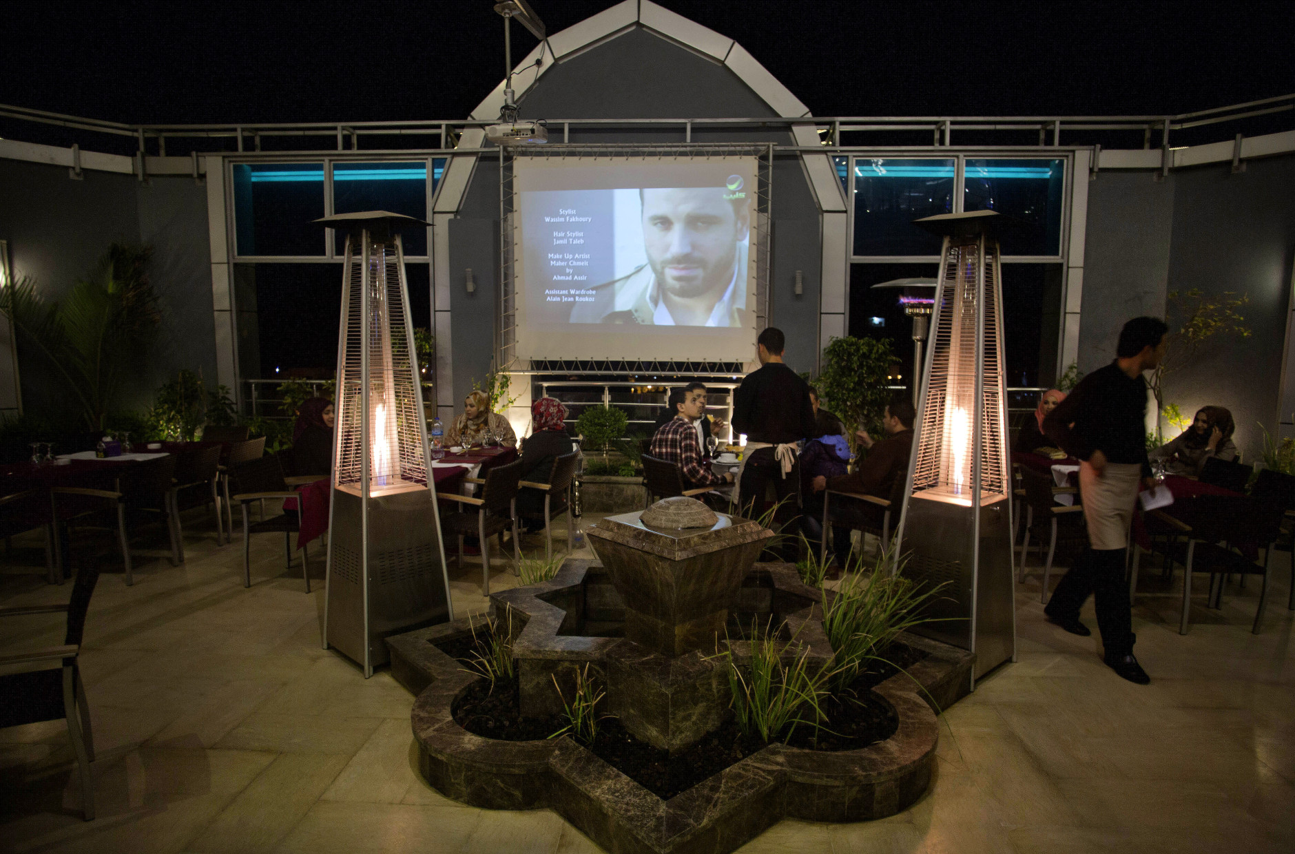 Rooftop restaurant provides rare bright spot in Gaza - WTOP News