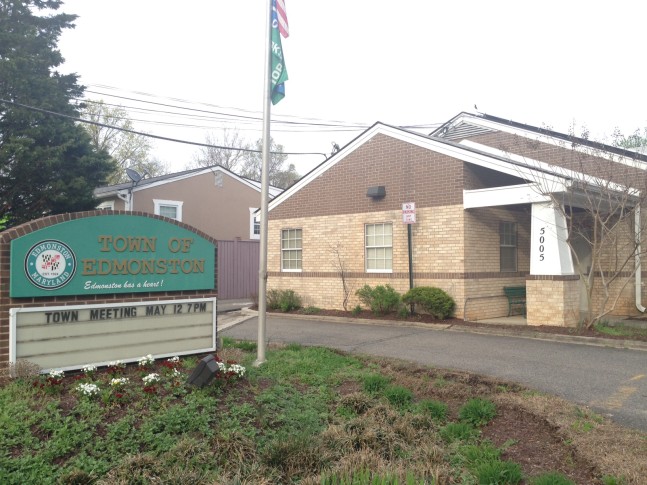 Edmonston police officer turns in chief in ticket investigation | WTOP