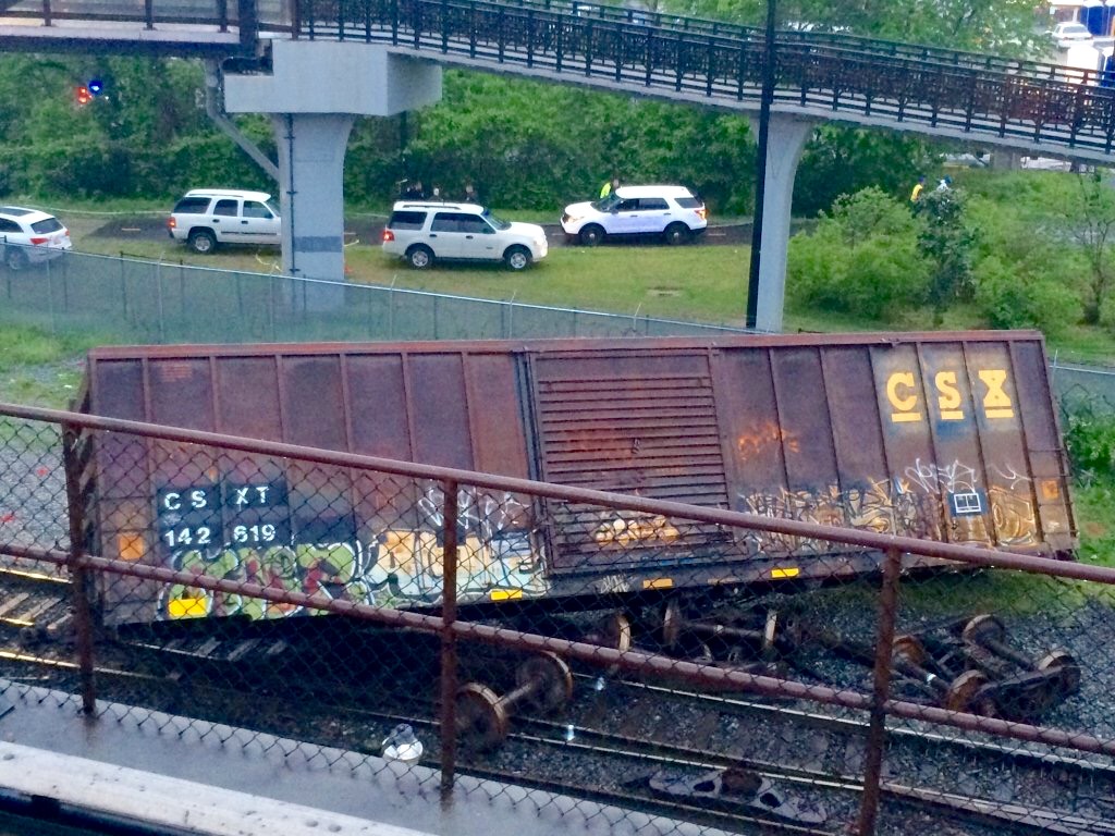 Faulty wheel blamed for CSX train derailment in DC - WTOP News