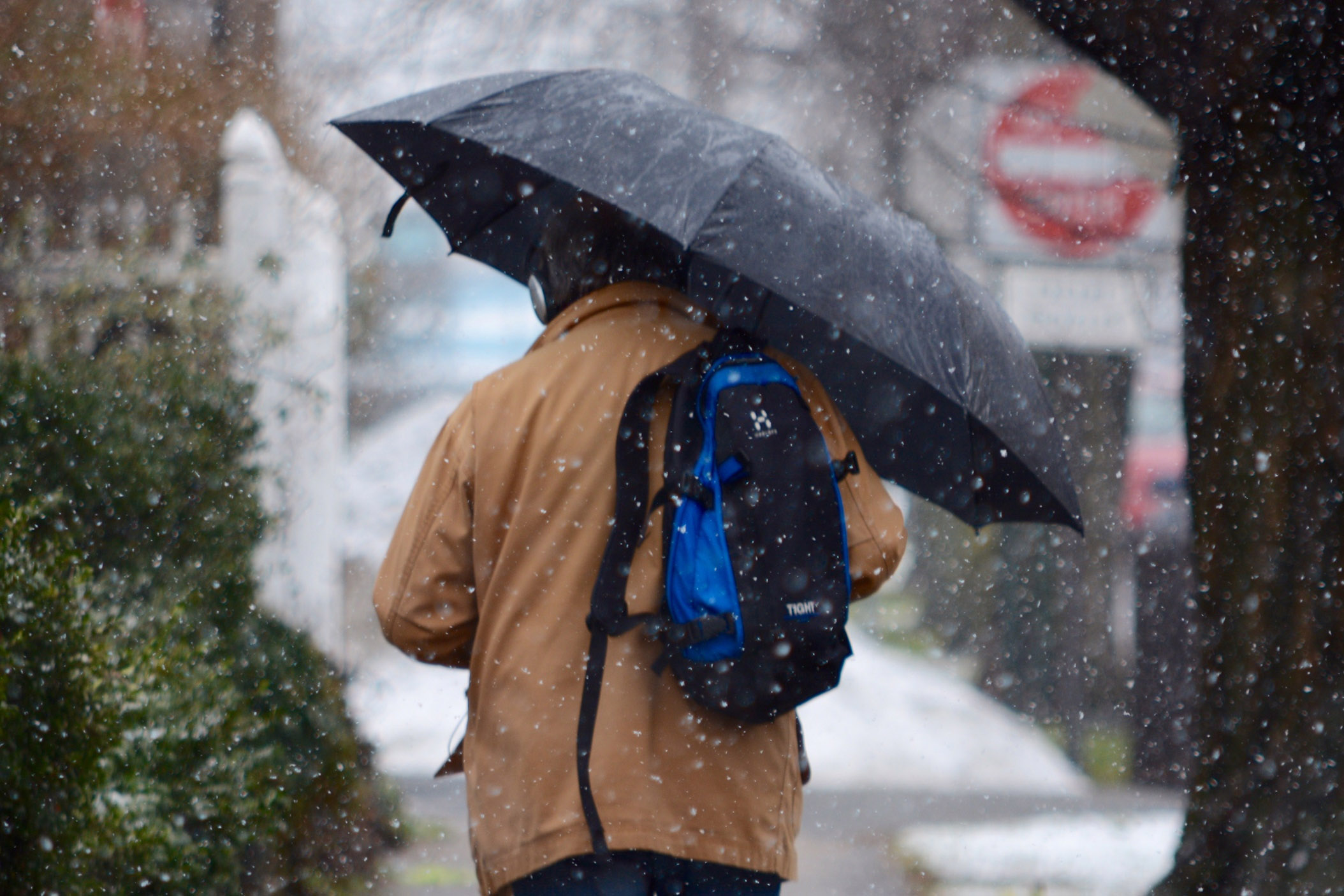 Snow to arrive Thursday night, slow Friday-morning rush - WTOP News