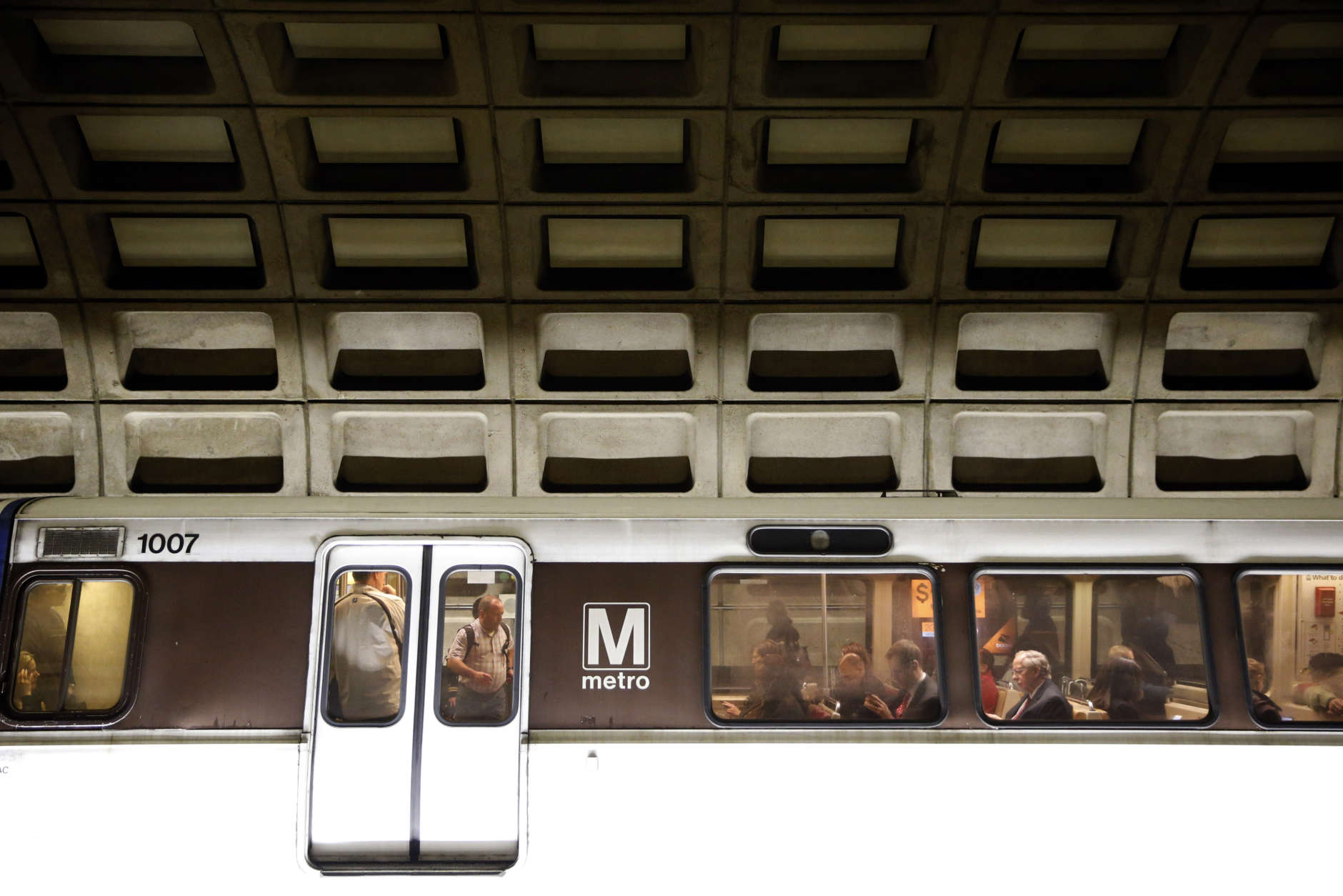 Metro to disable most workers’ emergency alarm buttons - WTOP News