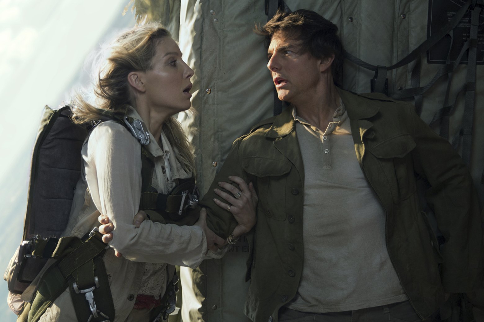 Review: ‘The Mummy’ remake fails to launch Universal’s new Dark ...
