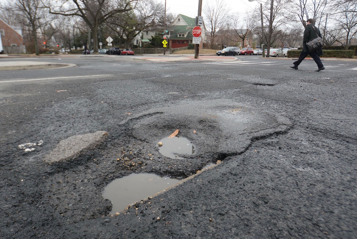Pothole season draws nigh as temperatures surge - WTOP News