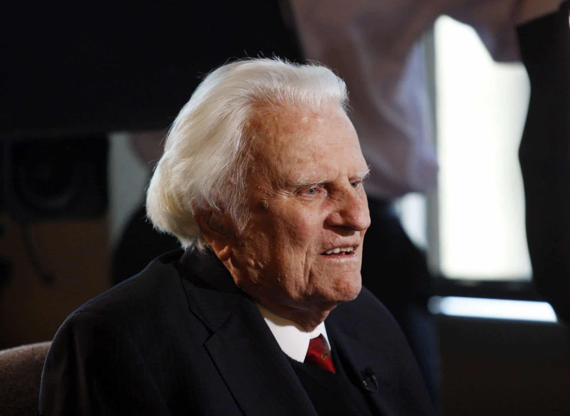 Evangelist Billy Graham, who reached millions, dies at 99 - WTOP News