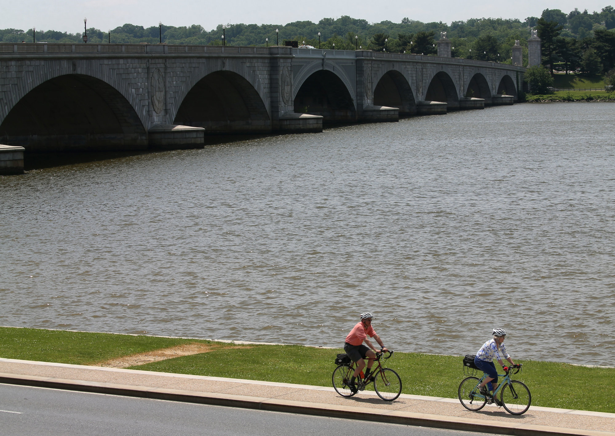 New DC-Va. bridge plan would add more trains, bike paths over Potomac ...