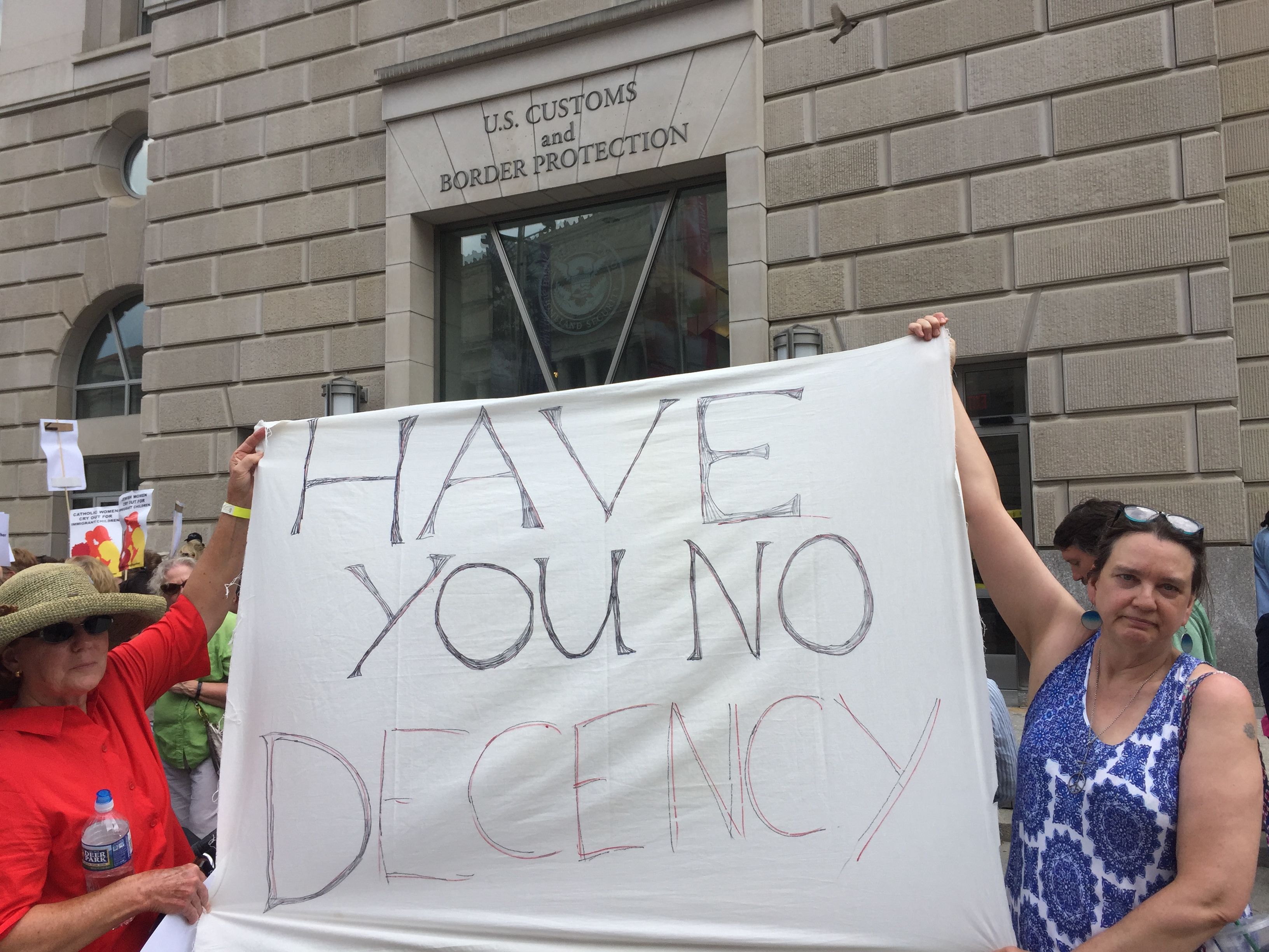 Demonstration in DC protests separation of families at US border - WTOP ...