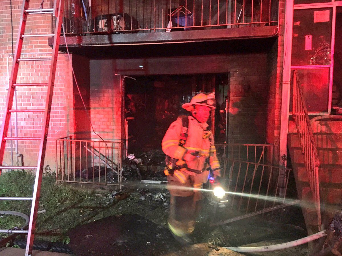 13 displaced after Southeast DC apartment building fire - WTOP News