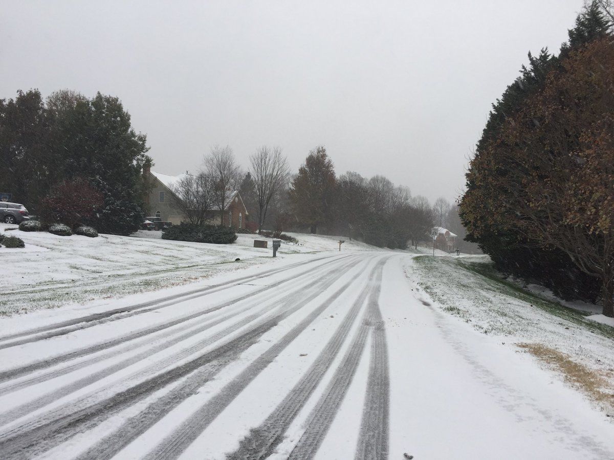 Wintry mix of snow, rain messes with area roads - WTOP News