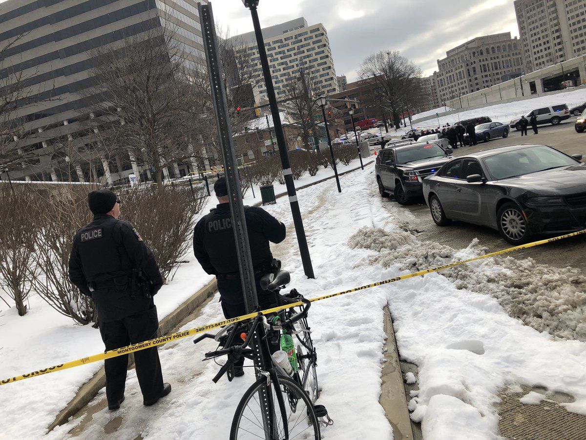 Armed bank robbery suspect shot, killed in Silver Spring - WTOP News
