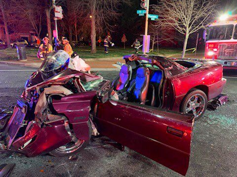 5 injured after Metrobus and car collide in DC - WTOP News