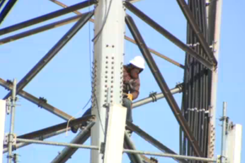 WATCH LIVE: Crews trying to rescue worker stuck on radio tower in DC | WTOP