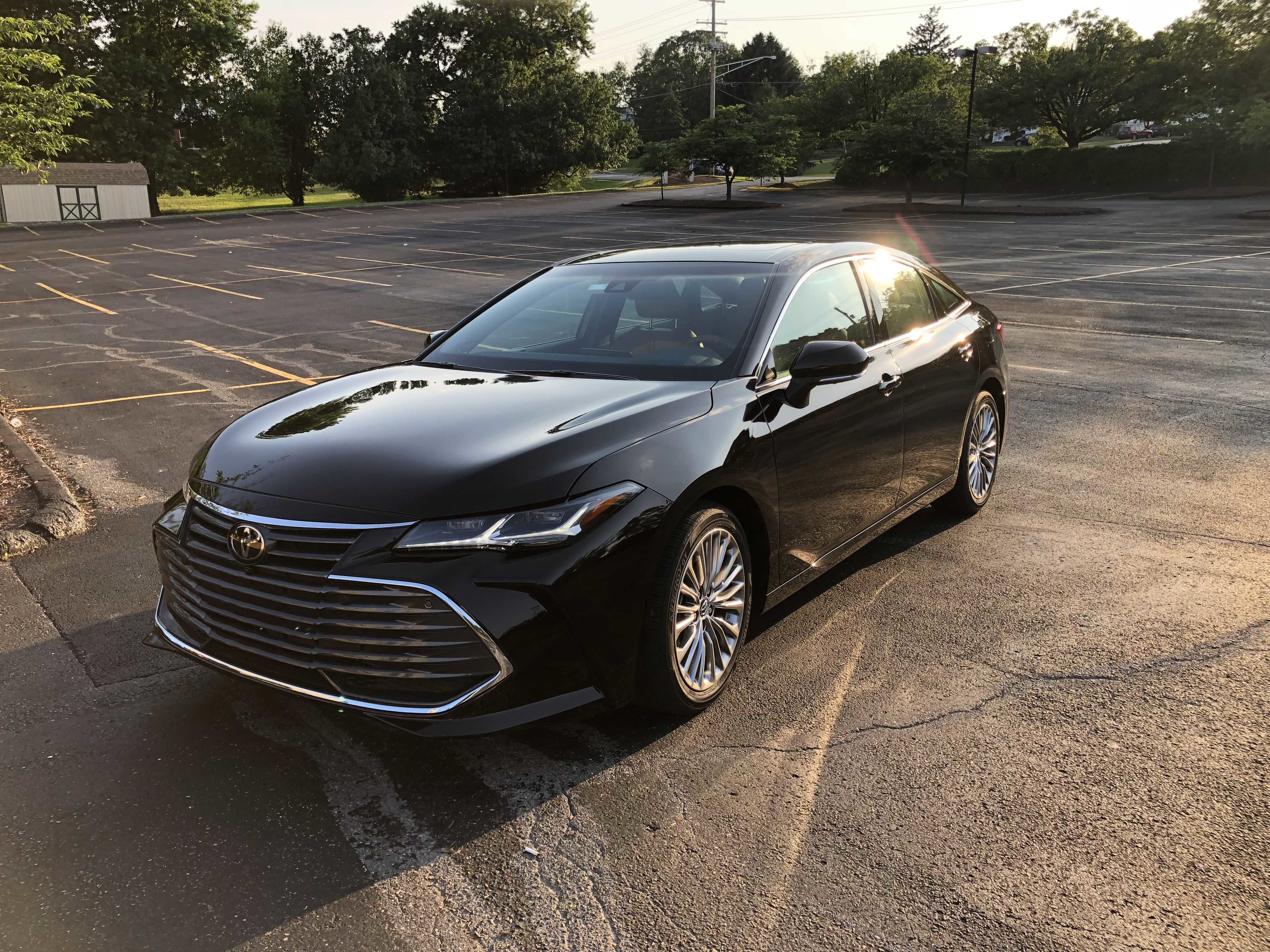Car Review Toyota Remakes The Large Avalon Sedan Adding More Luxury