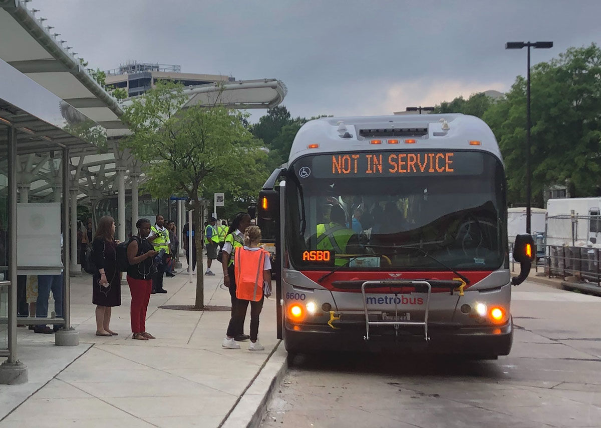 ‘Kind of embarrassing’: Metro shuttle driver asks riders for directions ...