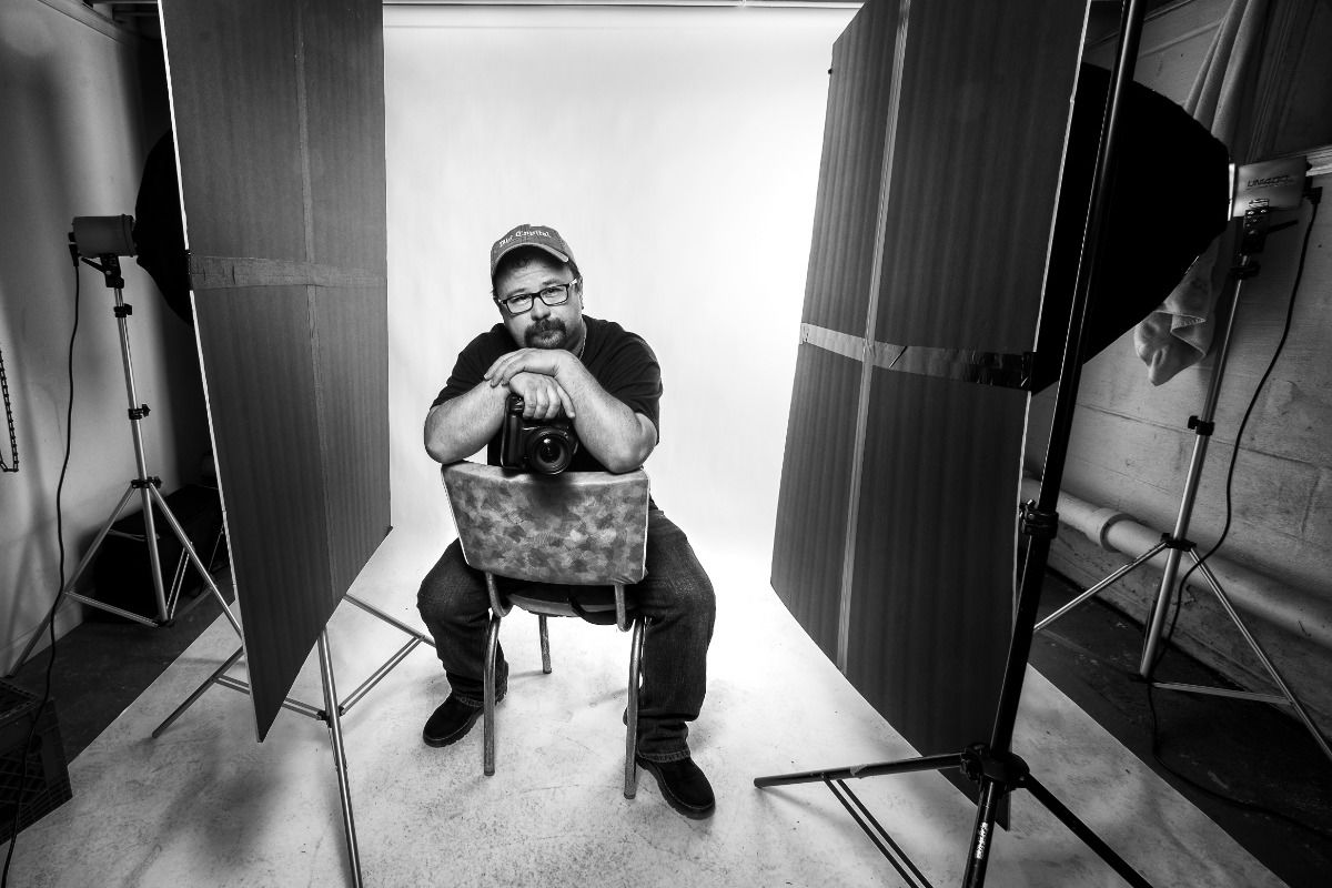 How Capital Gazette photographer uses art to honor victims, work - WTOP ...