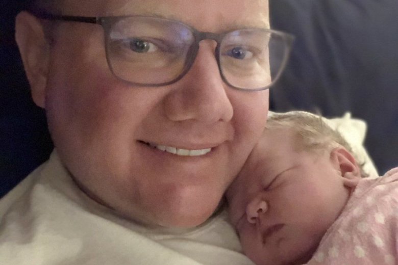 ‘Happened really, very quickly’: Md. lawmaker helps wife give birth at home | WTOP