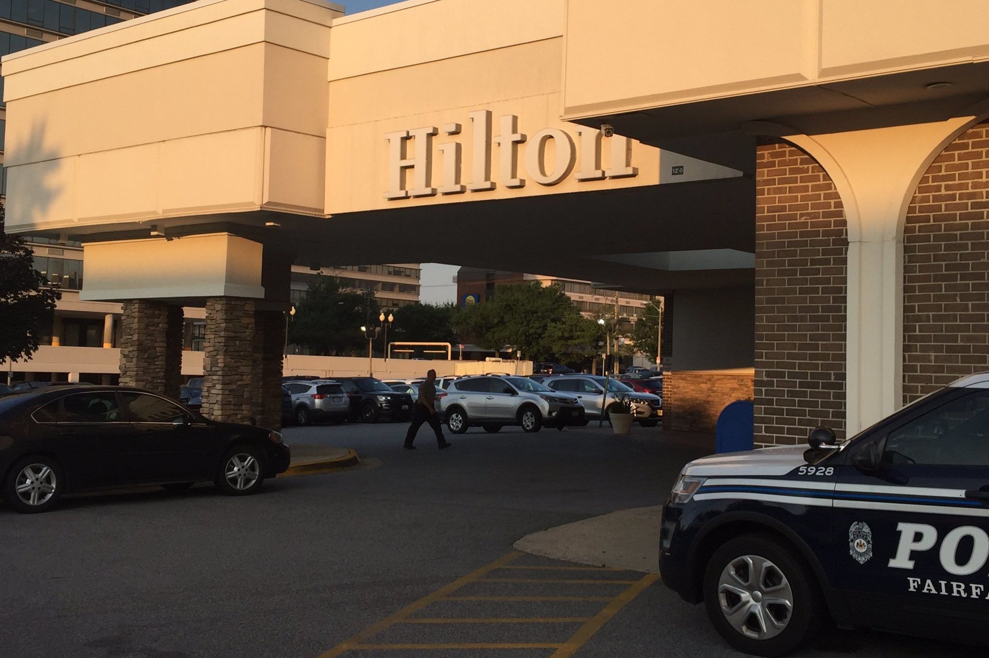 1 dead, 1 injured in Fairfax County hotel stabbing - WTOP News
