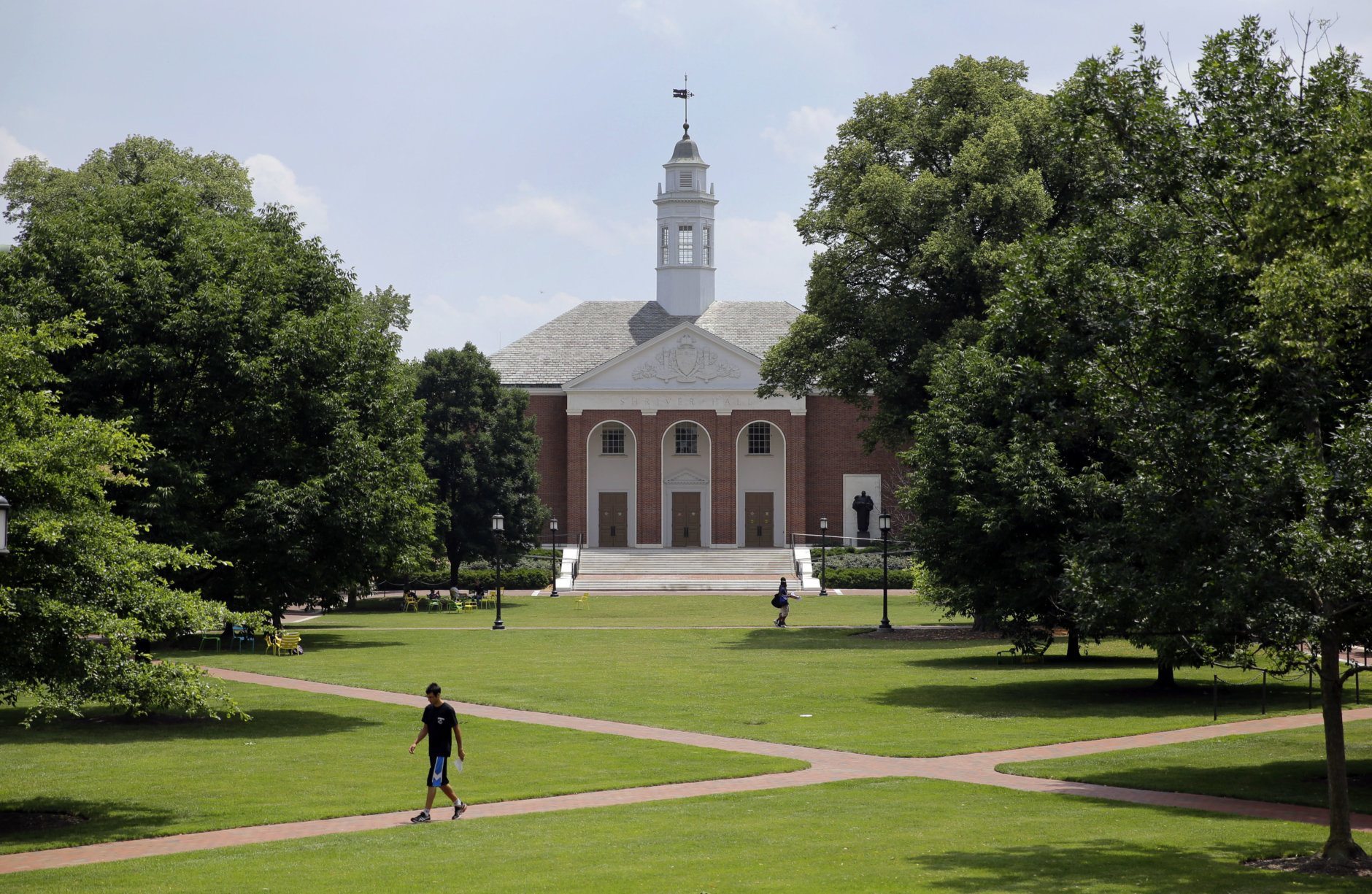 Johns Hopkins discusses return to class in the fall - WTOP News