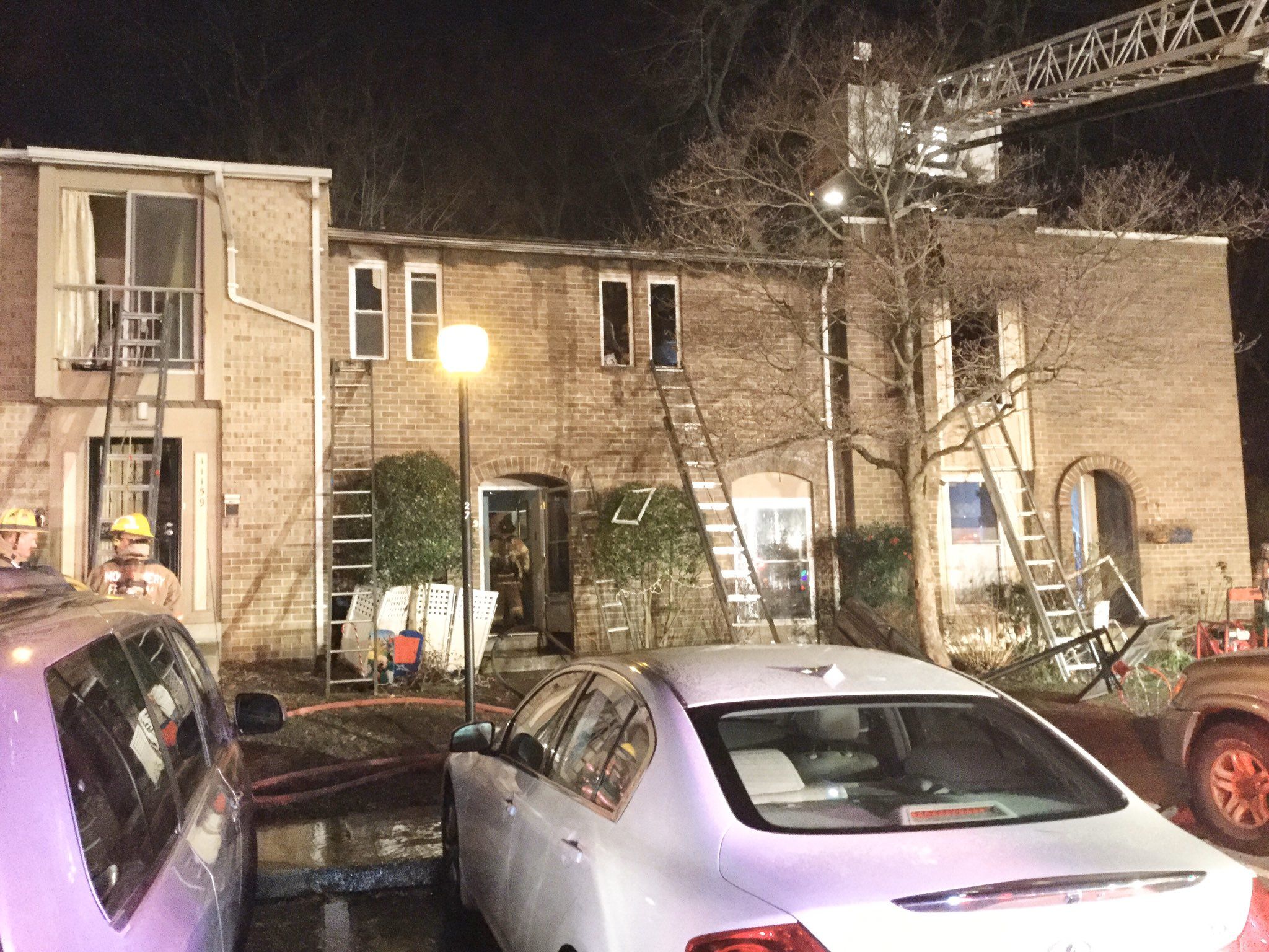 Fire tears through 3 homes in White Oak, causing $700K in damages ...