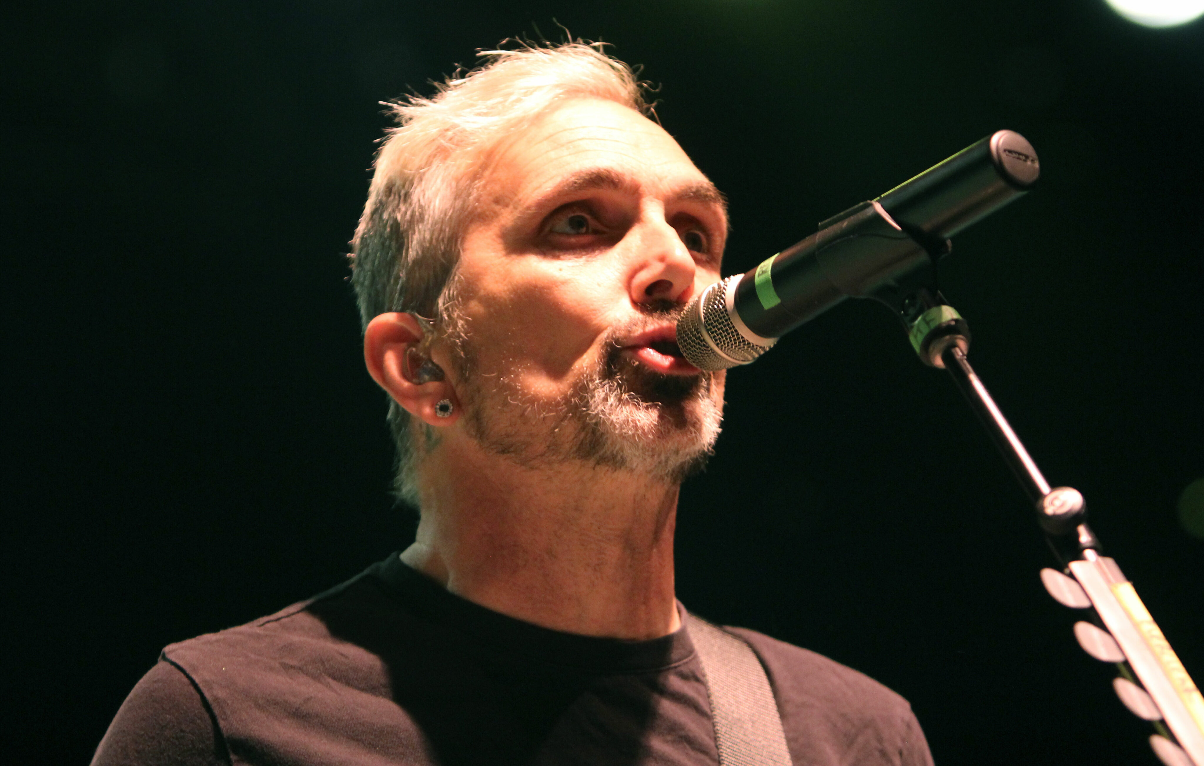 Q&A: Everclear frontman Art Alexakis hits City Winery for solo acoustic ...