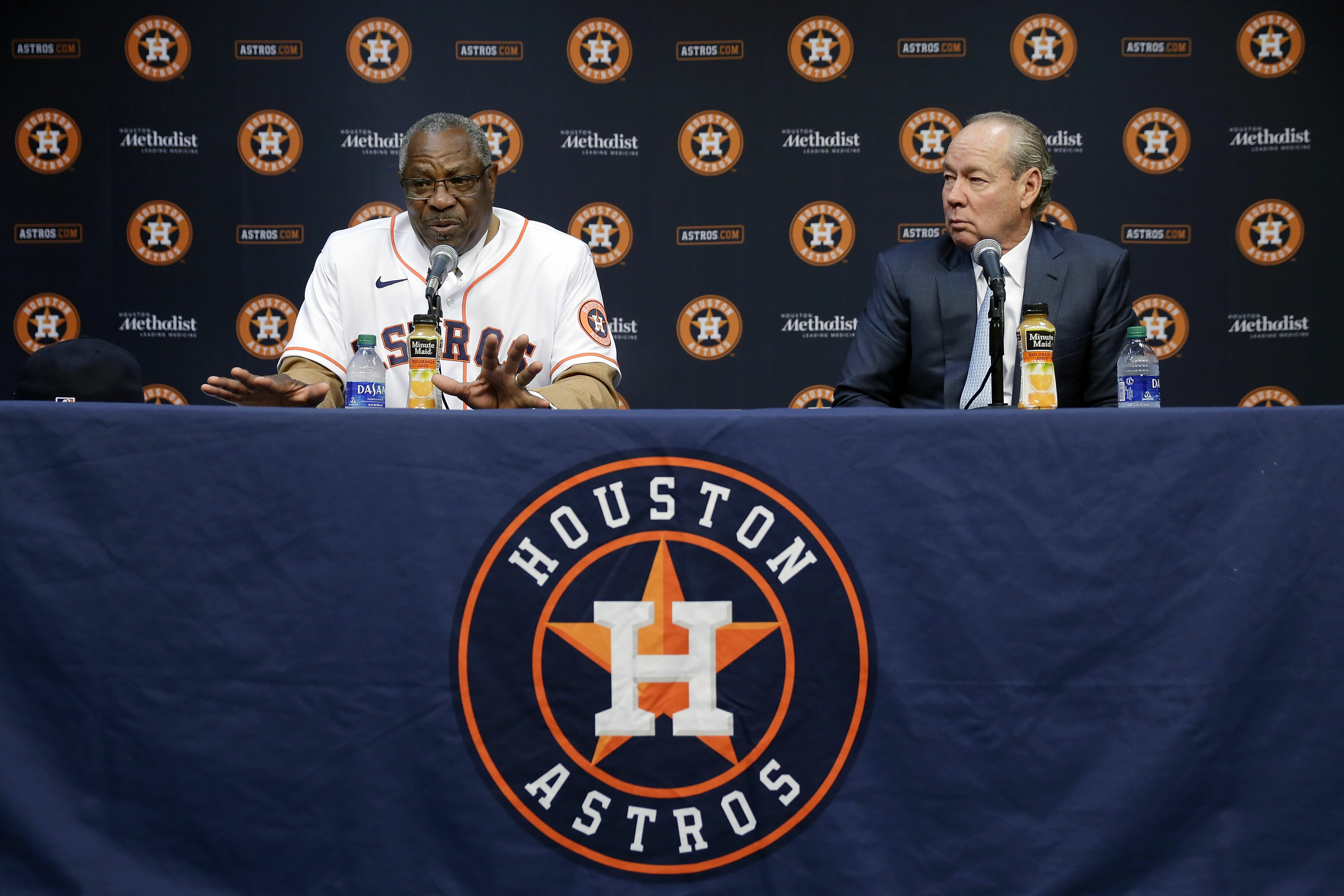 Astros ‘sorry’ about sign stealing scandal | WTOP