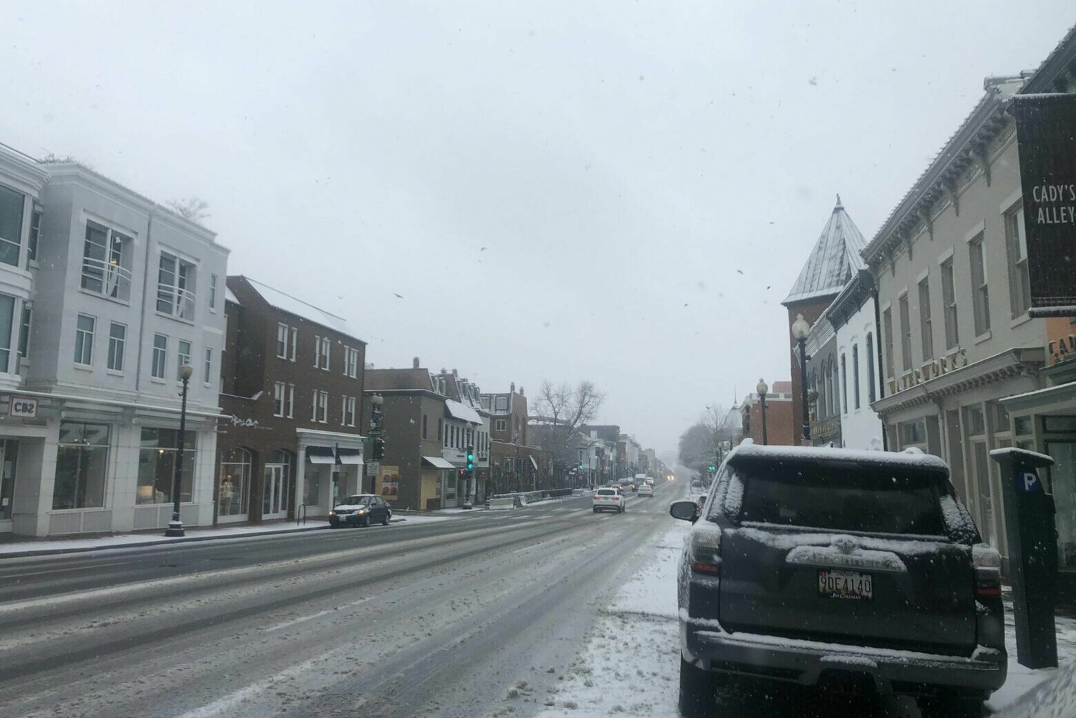 Snow continues in DC region, with a 2nd round coming Monday - WTOP News