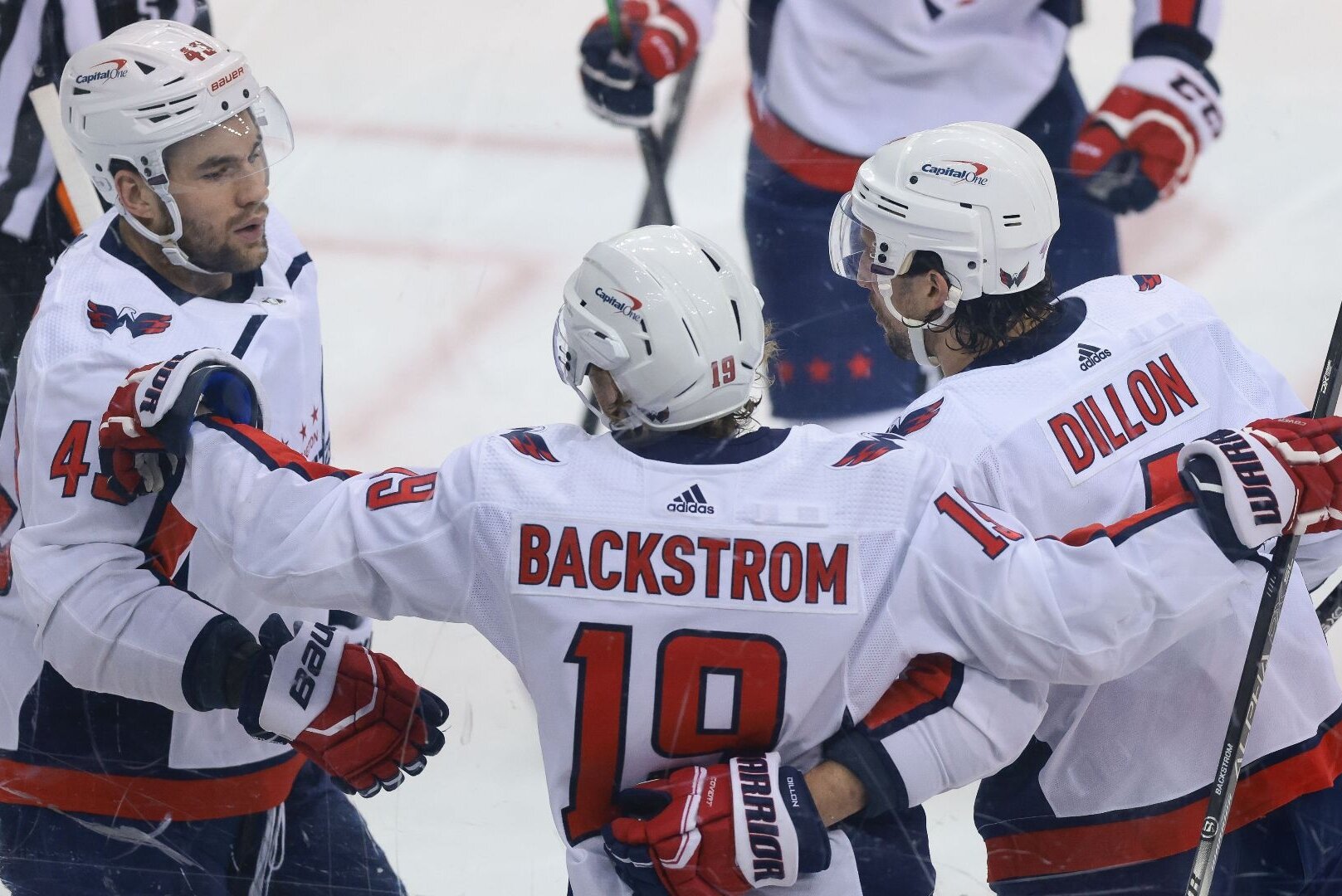 Capitals players congratulate Nicklas Backstrom on 700th assist in ...