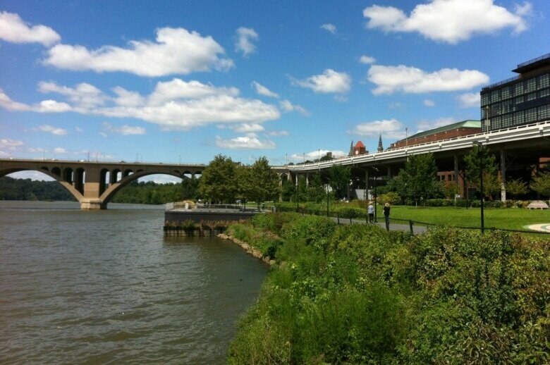DC delegate introduces bill to create memorial site for enslaved people ...