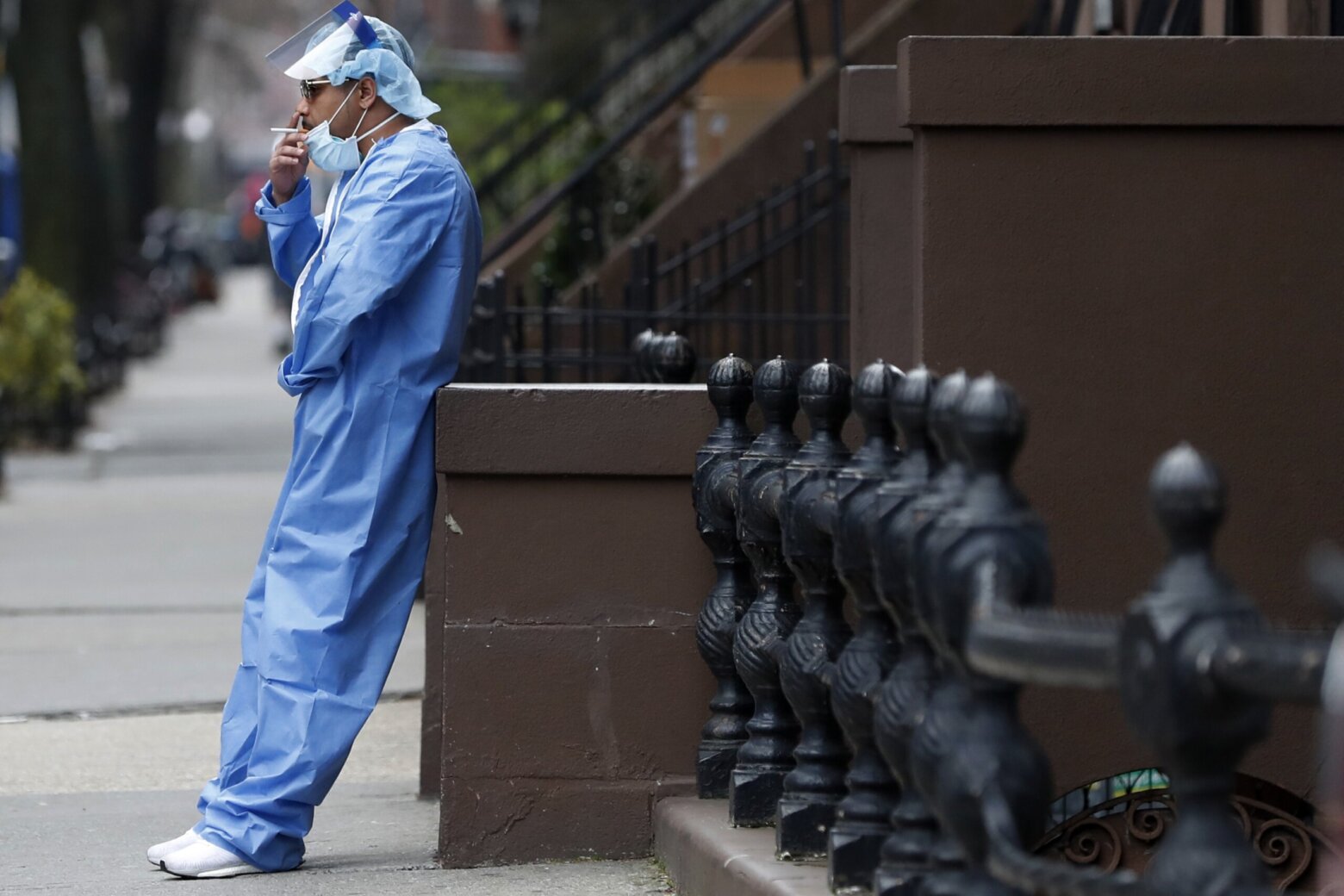 Omicron is latest blow to pandemic-weary front-line workers - WTOP News