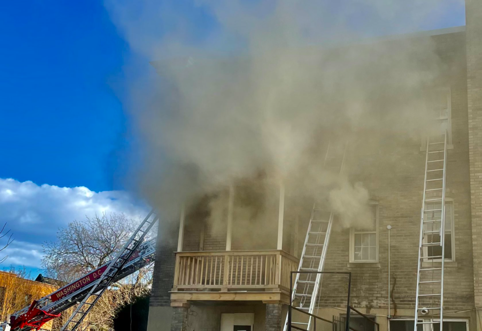 Several expected to be displaced following NW DC fire - WTOP News