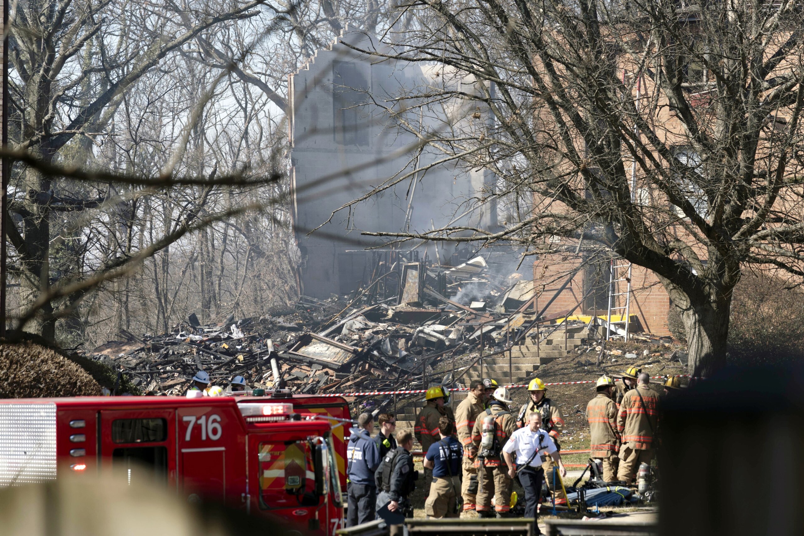 People unaccounted for, 10 hospitalized in Silver Spring apartment ...