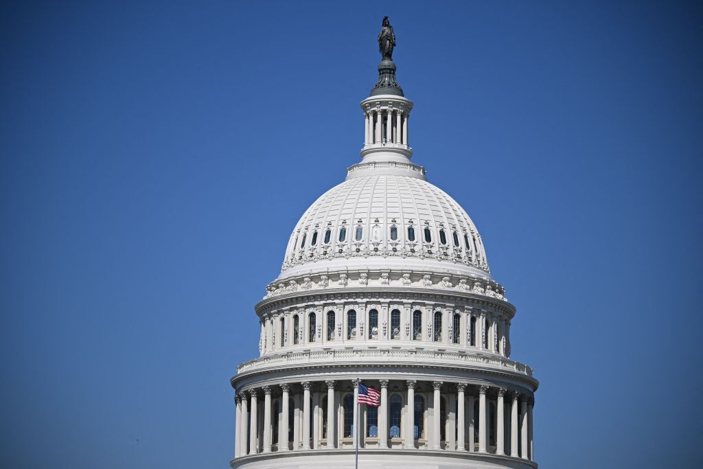 Democrats face political headwinds in midterm elections - WTOP News