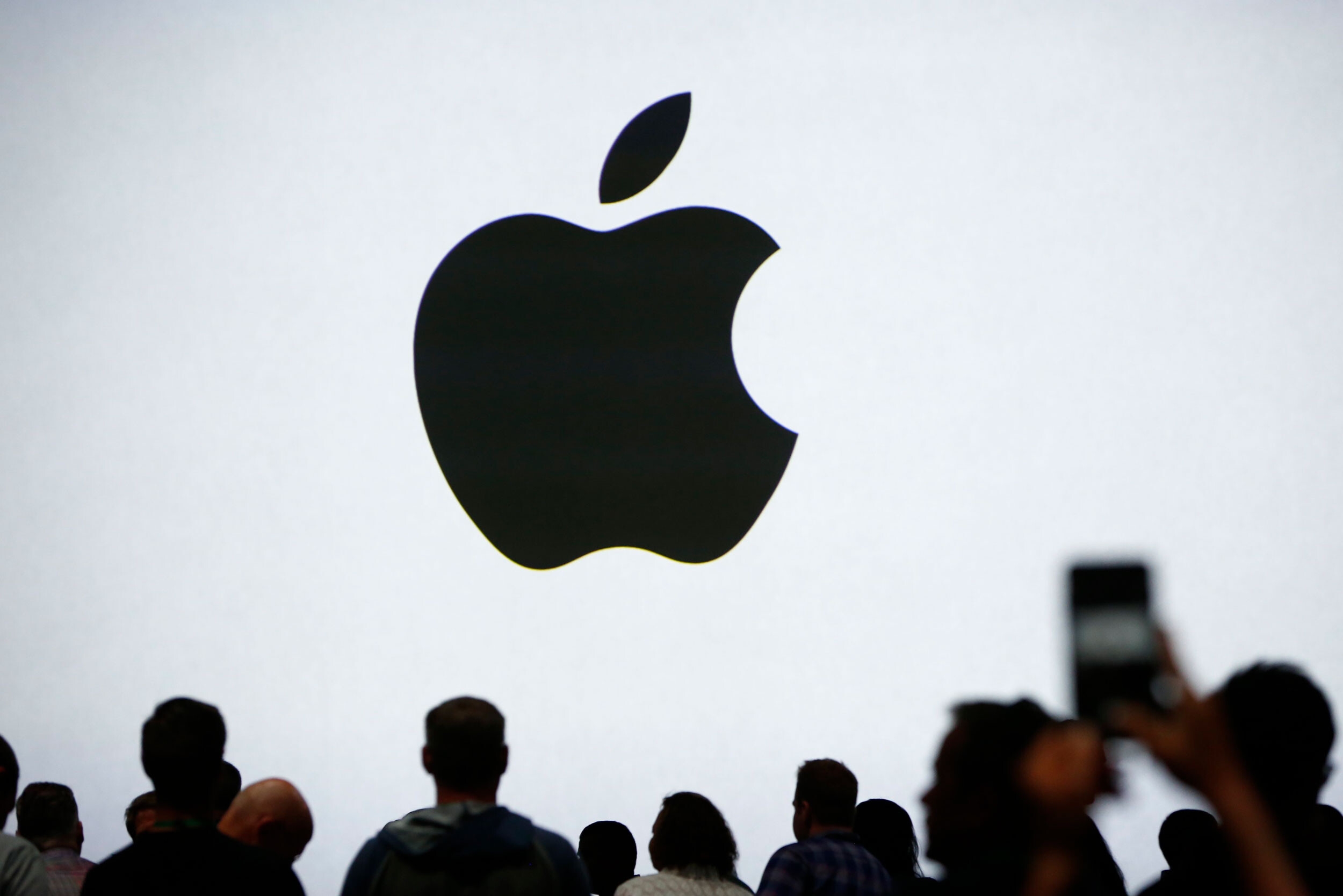 Towson Apple store votes to form first major tech union in the US ...