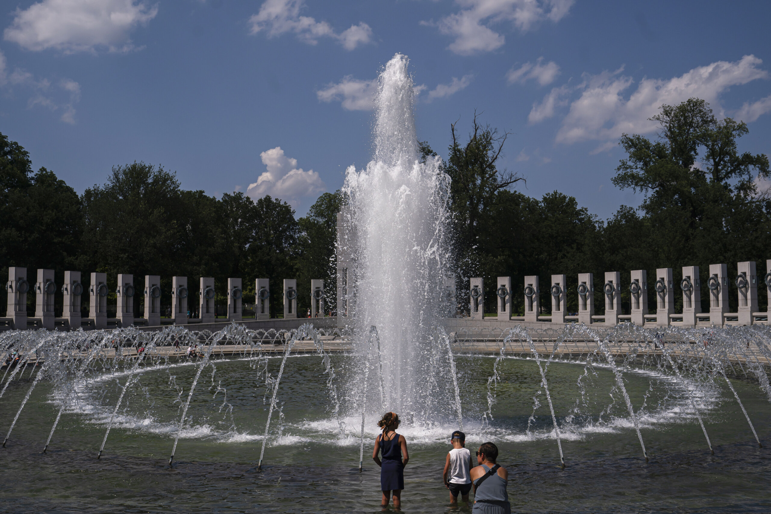 PHOTOS: Heat wave hits DC - WTOP News