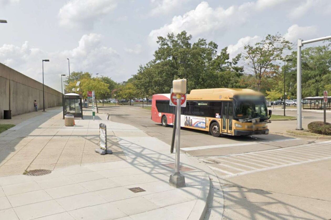 Metro seeks feedback on East Falls Church bus loop improvements - WTOP News