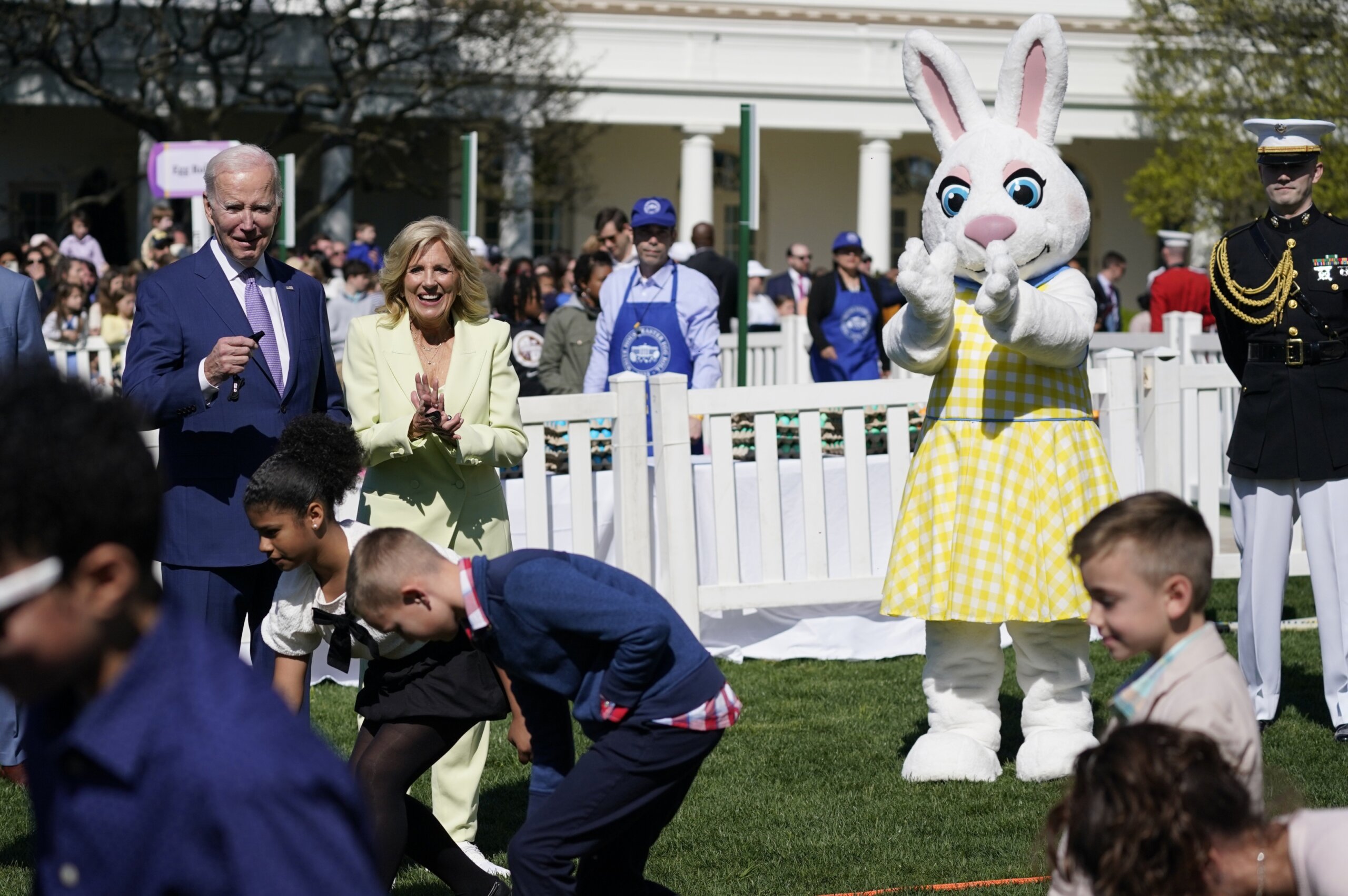 Easter eggs roll onto White House lawn — and road closures roll out in downtown DC - WTOP News