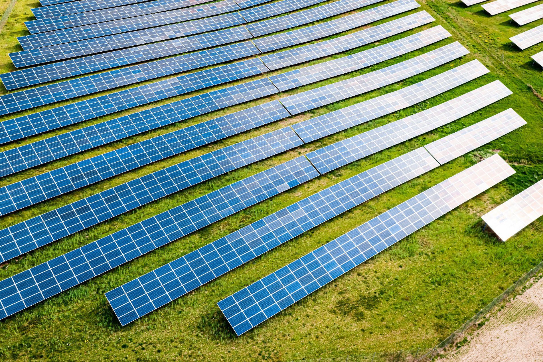 Arlington’s AES acquires largest planned solar power and storage ...