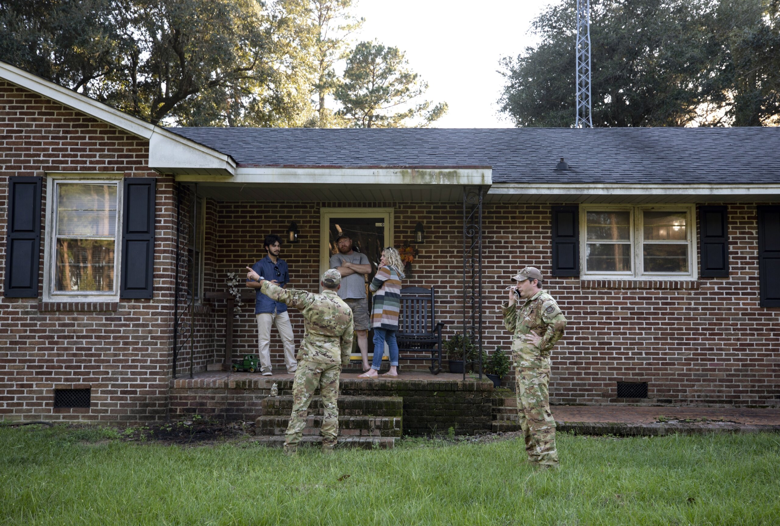 Pilot of downed F-35 stealth fighter jet parachuted into residential ...