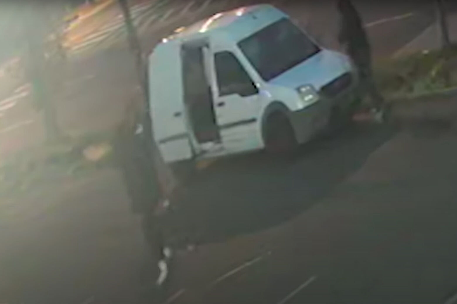 Video shows armed suspects, vehicle in Southeast DC shooting - WTOP News