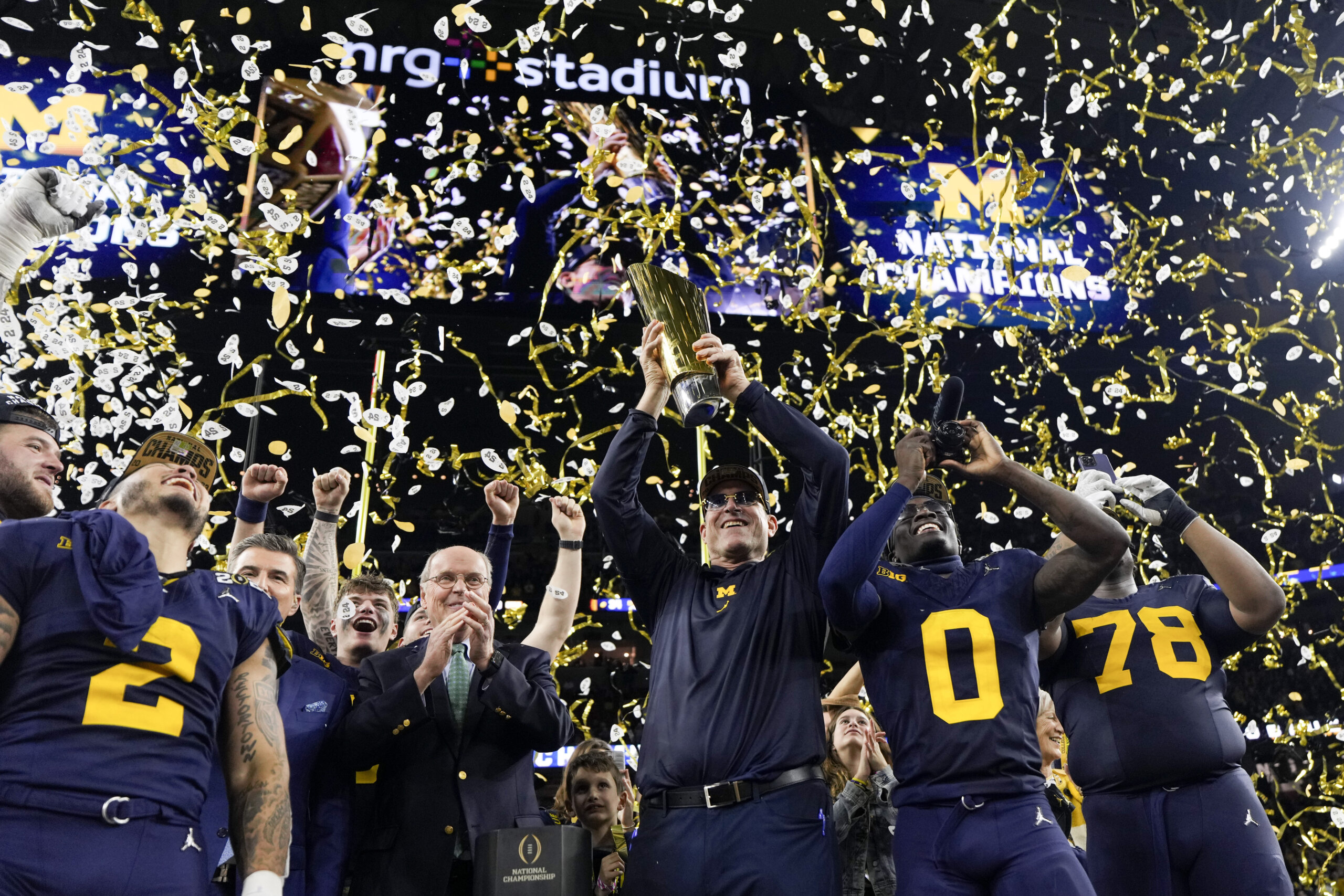 Michigan Wolverines return home to screaming fans after victory over ...