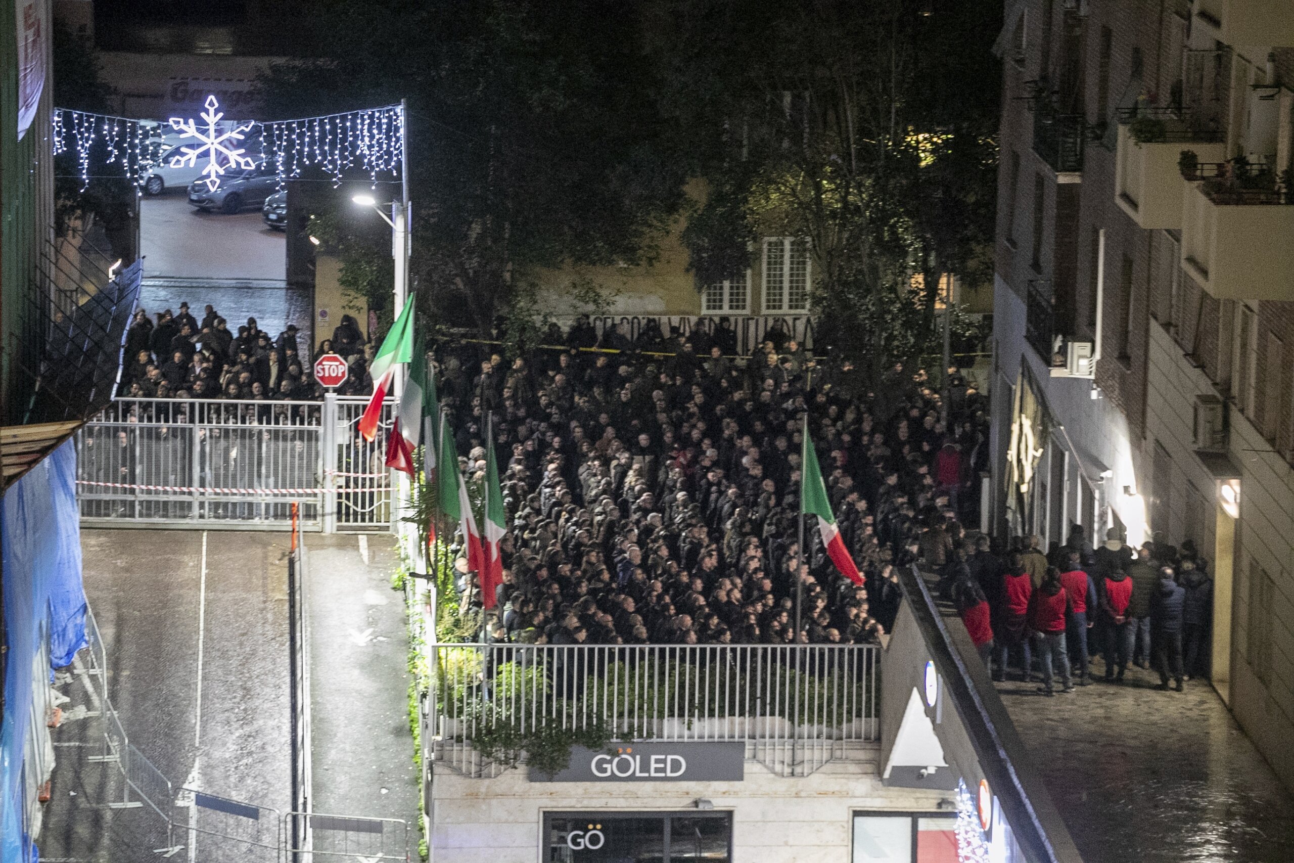 Italian opposition demands investigation after hundreds give fascist ...