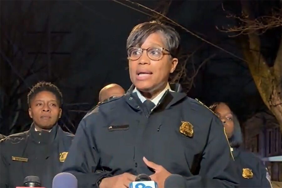 Man shot after opening fire on DC officers in Southeast - WTOP News