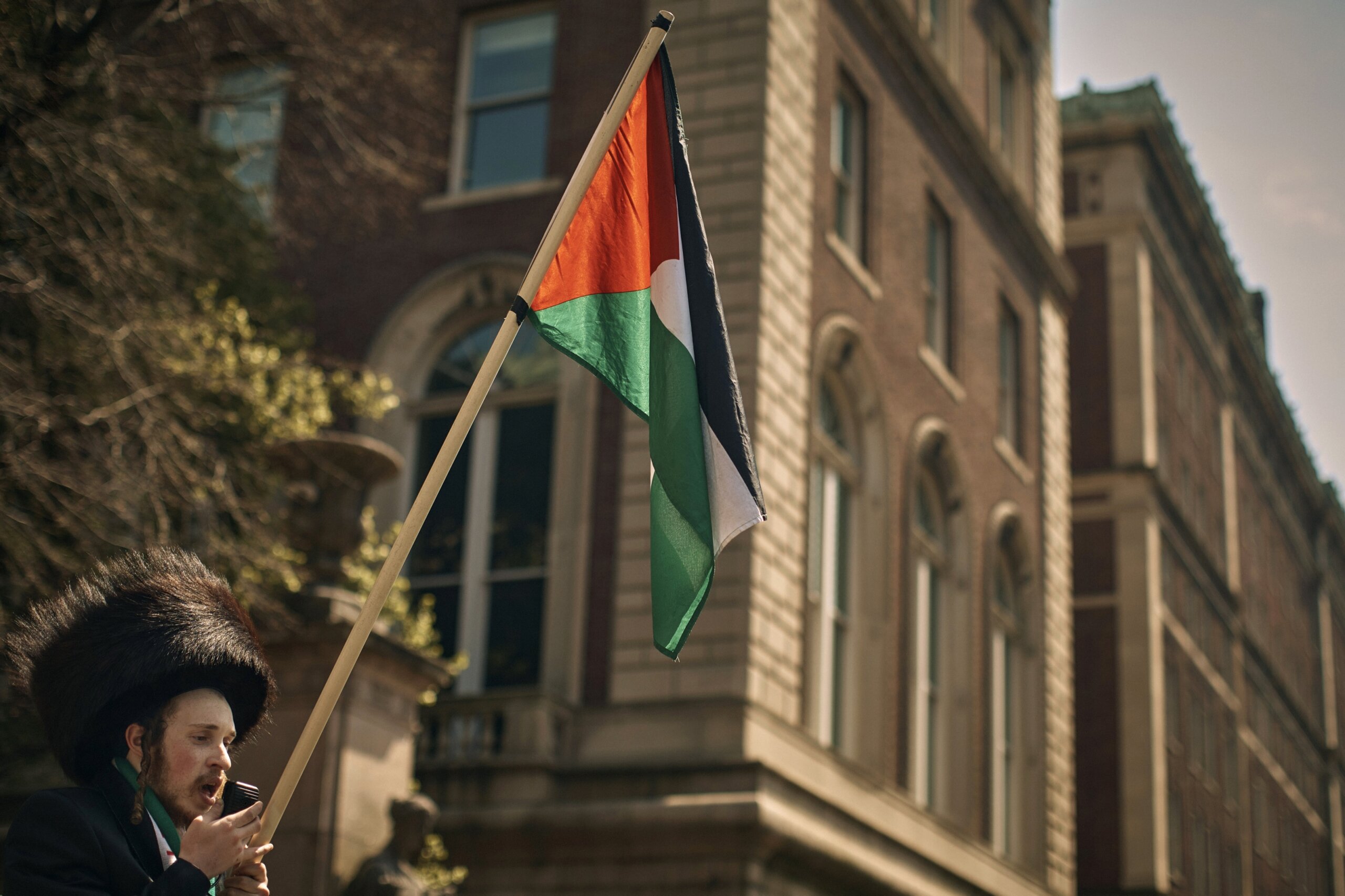 Jewish and Palestinian students unite as campus unrest persists - WTOP News