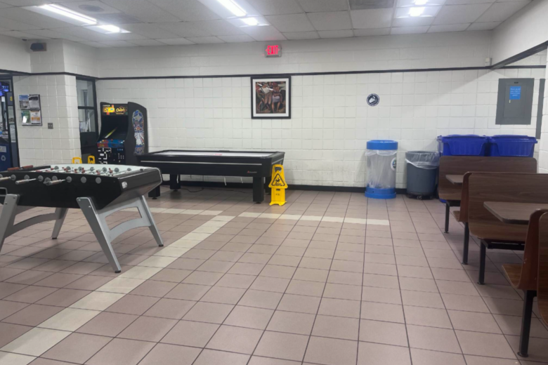 Beat the heat at these DC-area cooling centers - WTOP News