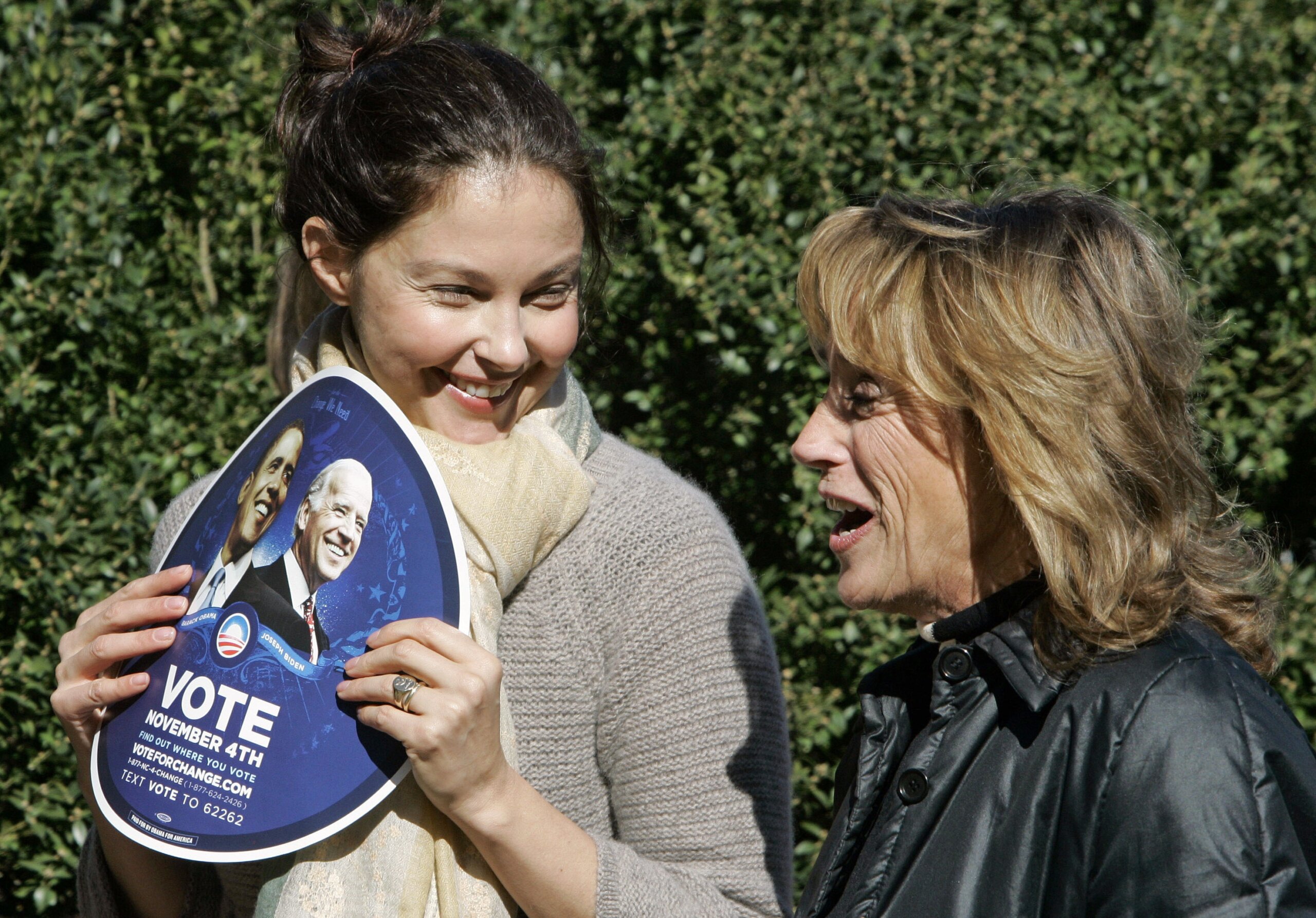 Actor Ashley Judd, a Democratic activist, adds her voice to those ...
