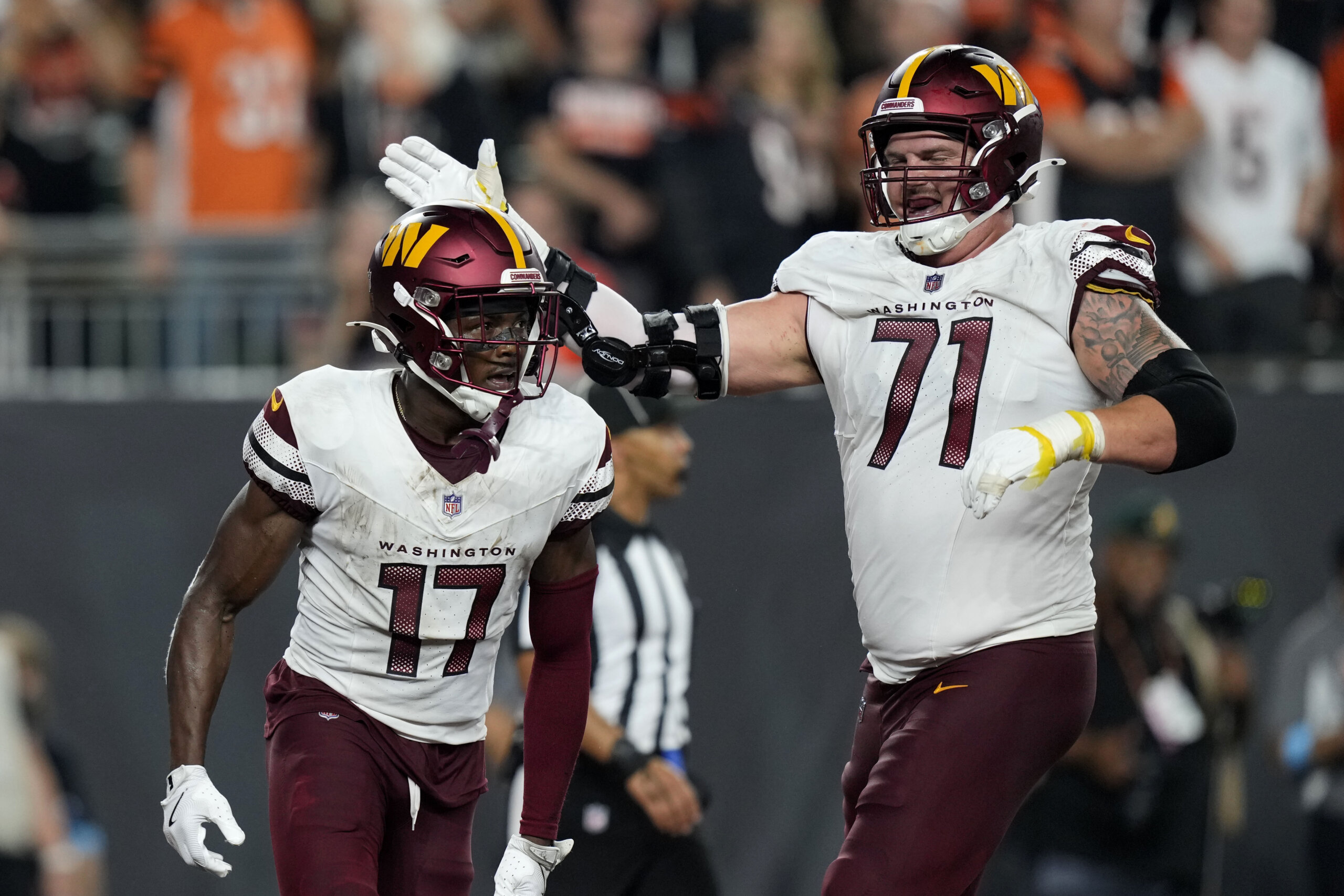 Commanders sign veteran offensive lineman Andrew Wylie to an extension ...