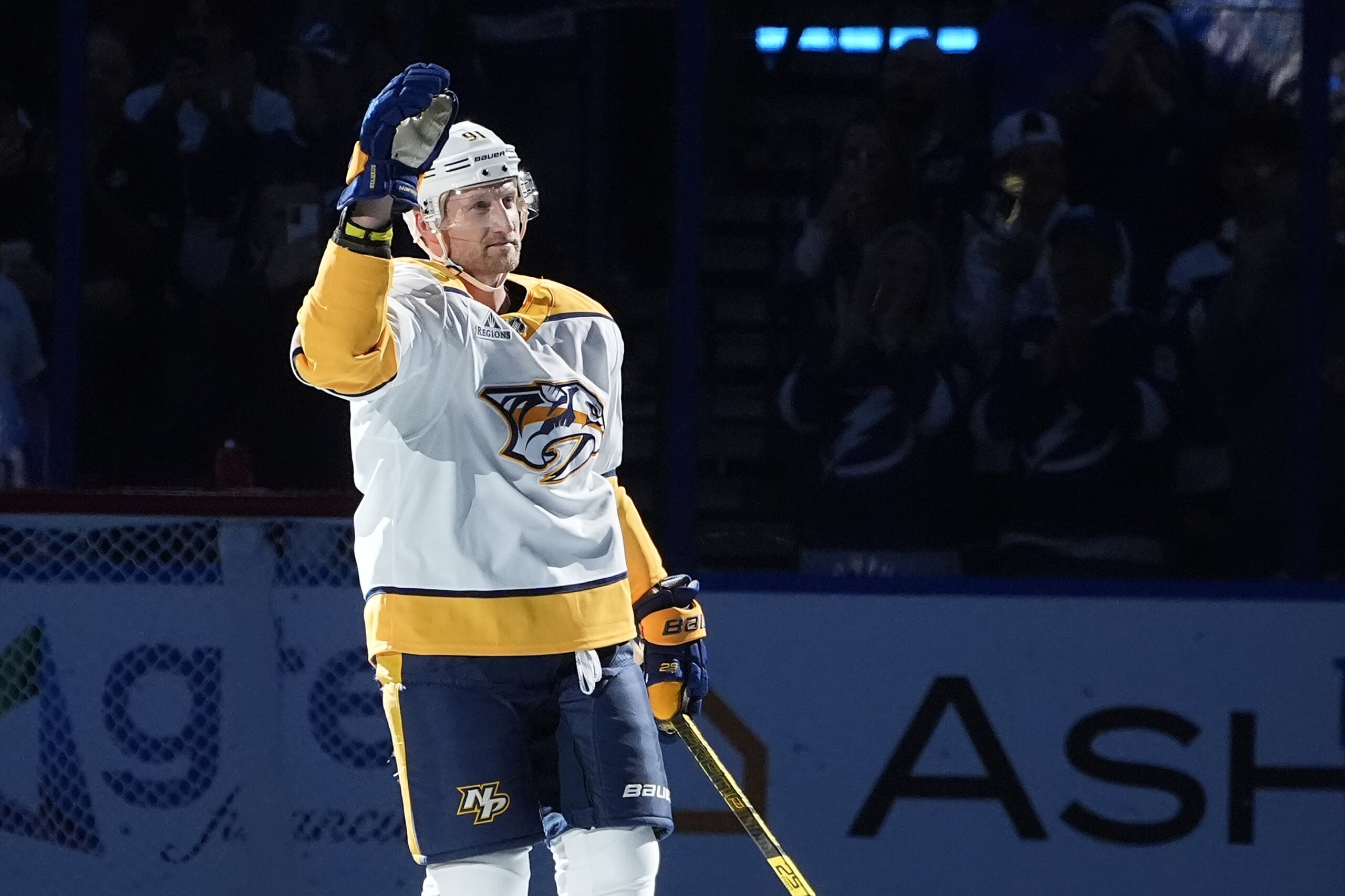 Nashville forward Steven Stamkos returns to Tampa Bay with his new team ...
