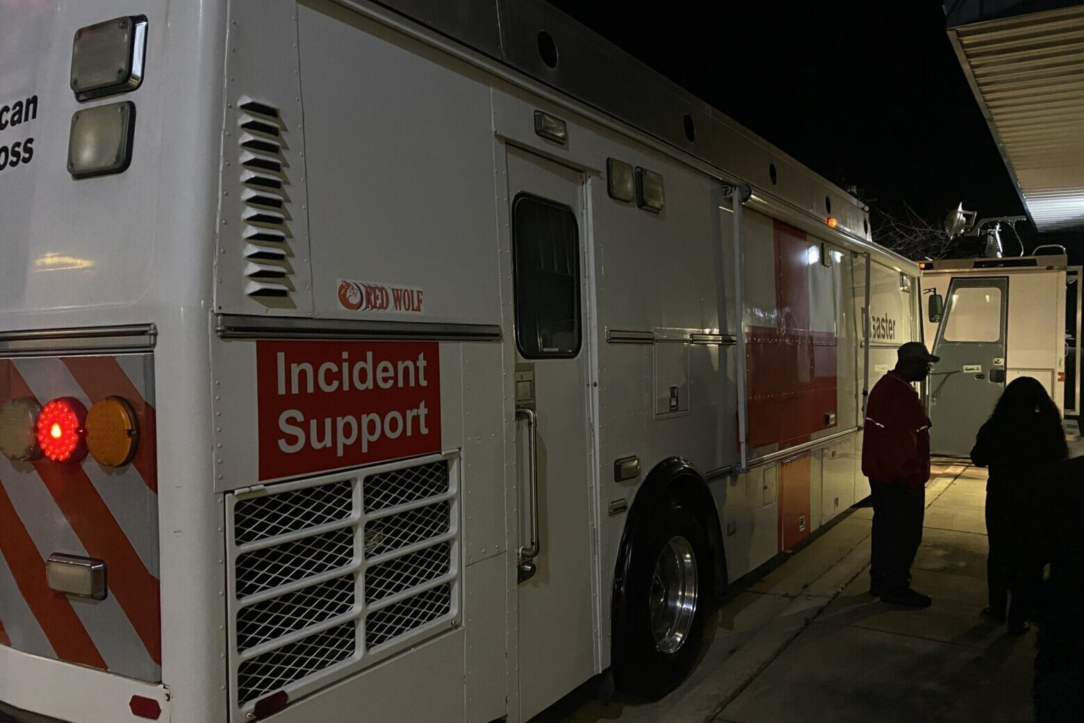 As Milton leaves damage in its wake, DC-area volunteers lend a hand ...